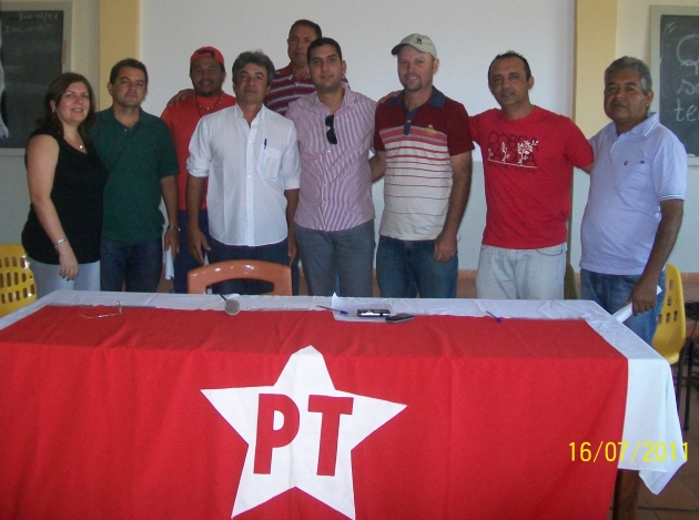 PT lança três pré-candidatos a prefeitura de São Raimundo Nonato ...
